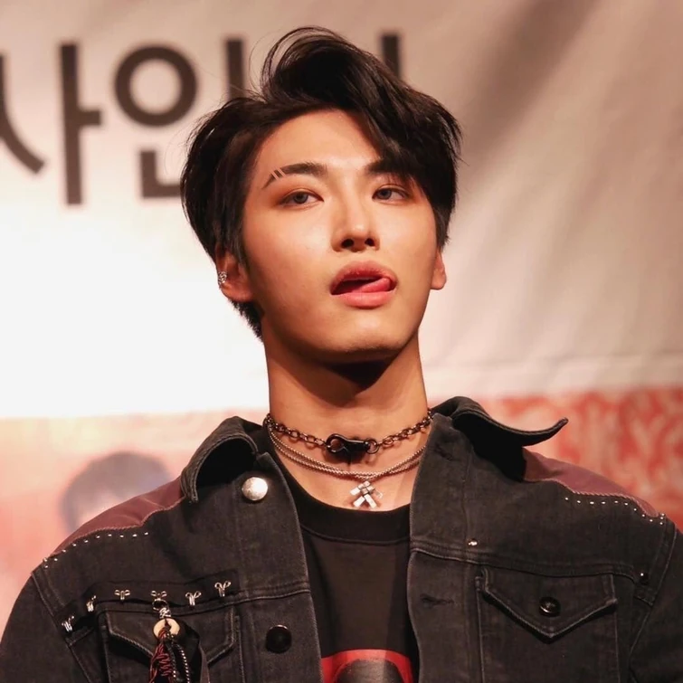 I'm just gunna do seonghwa today bc i dont feel like looking at niki rn ...