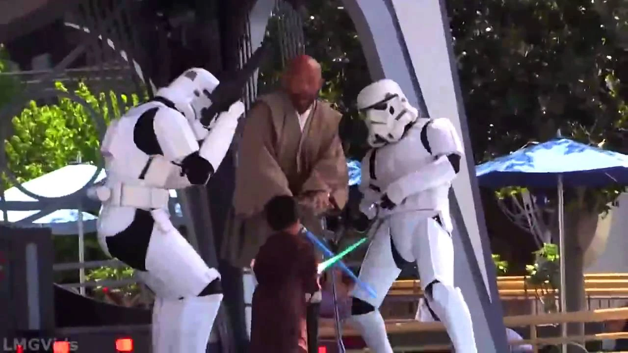 Child goes full Sith at Disneyland (lol) | Fandom