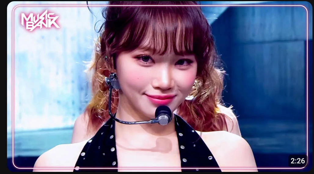 why does she look so devious | Fandom