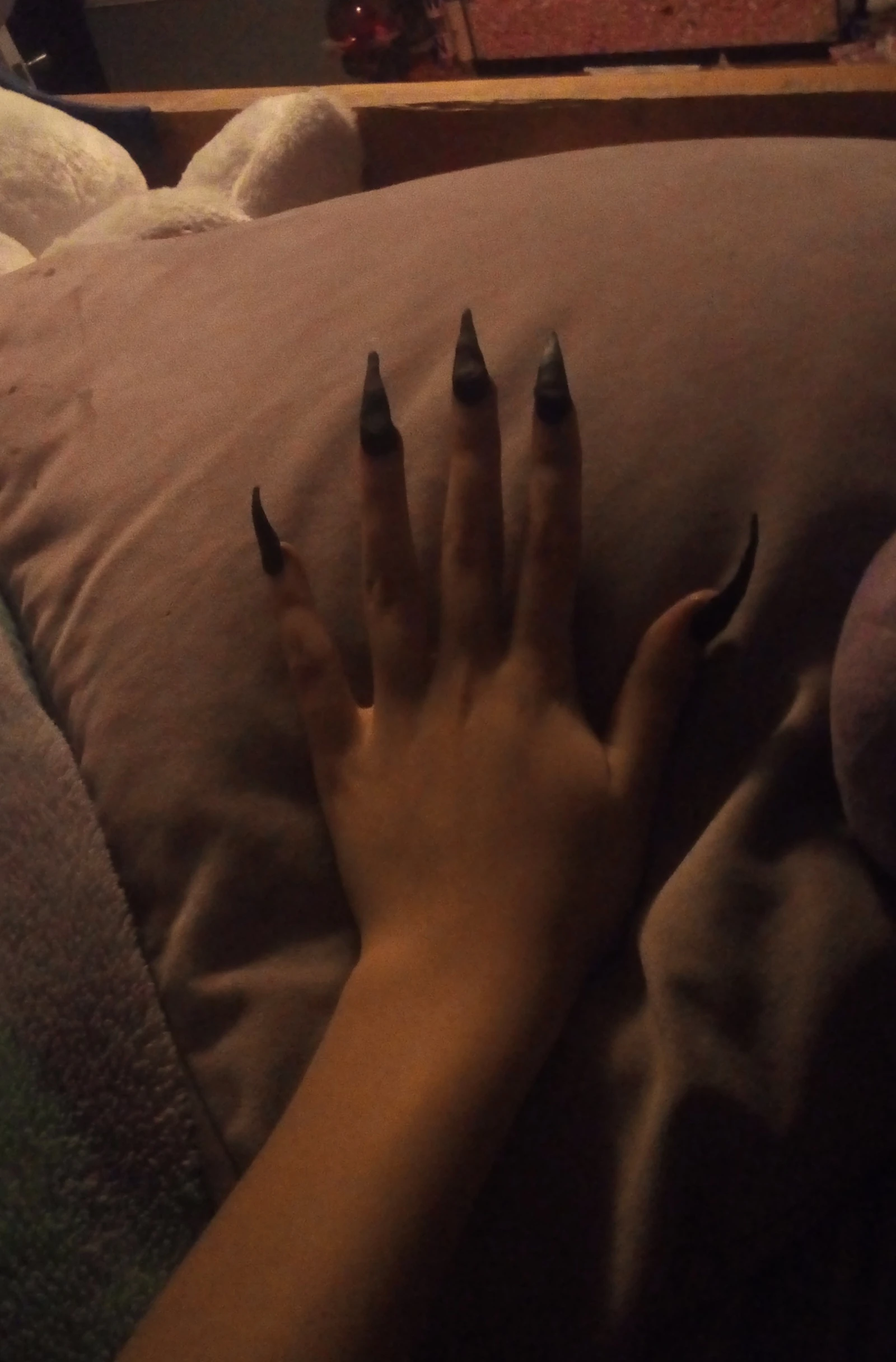 Emo hand reveal | Fandom