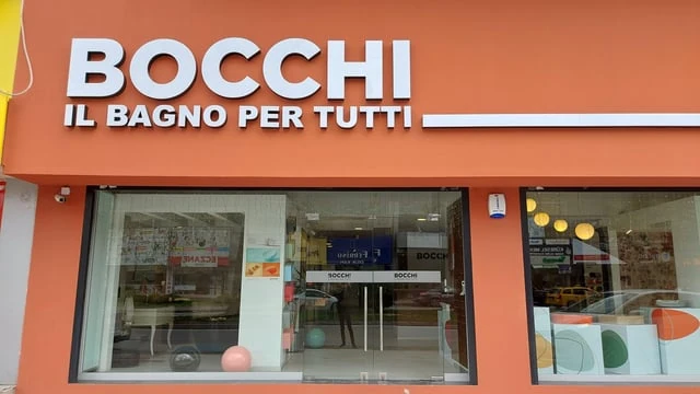 Bocchi spotted selling bathroom hardware | Fandom