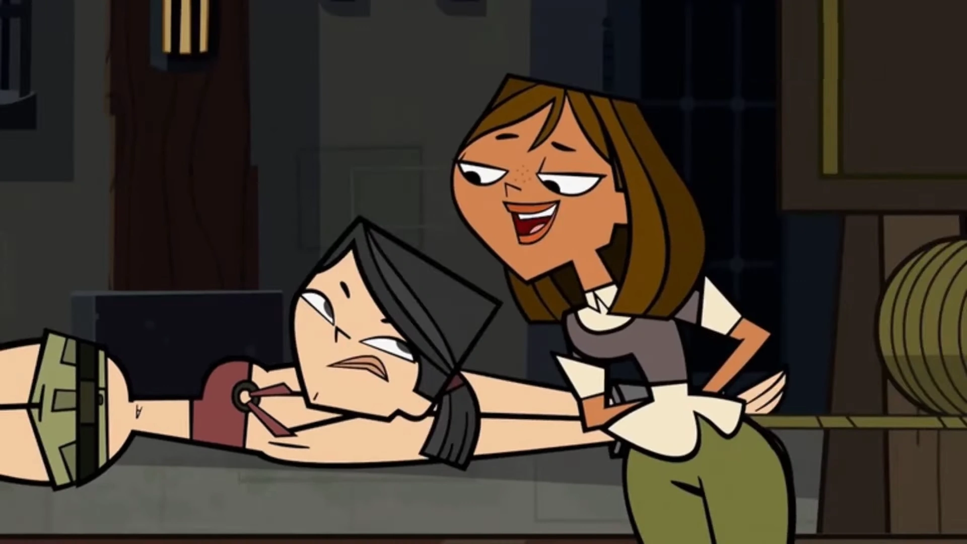What is Courtney doing to Heather? Wrong answers only. | Fandom