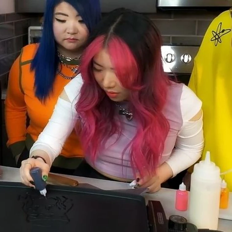 Pics of The Krew eating/making food | Fandom