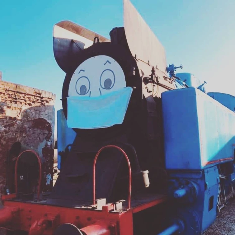 Thanks to @LBSCR E1 , thomas has finally learned how to wear a mask ...