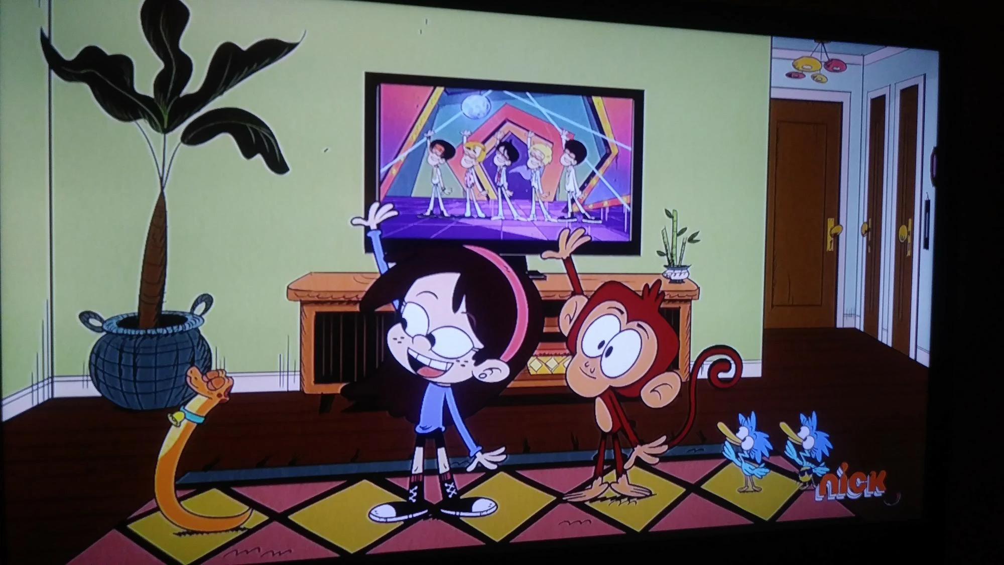 I just can't resist 12 is midnight I've loved it and i love K-pop 💕💕💕 ...