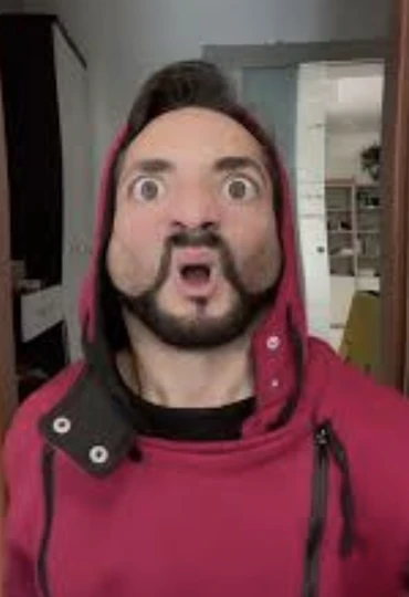 What Little Bro is Going to win Mercuri_88 or Howieazy | Fandom