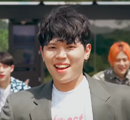 Seong | 4X4 STUDIO Wiki | Fandom