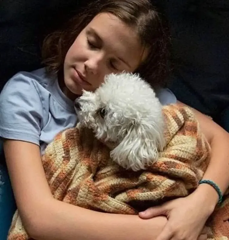 FLASHBACK PHOTO - MILLIE WITH A FRIEND | Fandom