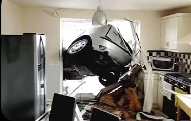 Reply the most cursed image you have in your camera roll | Fandom