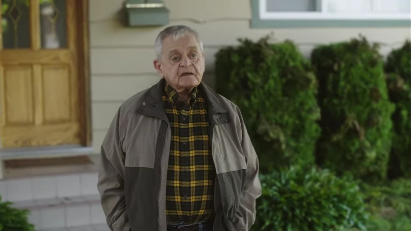 Peacemaker theory: Auggie Smith's neighbor is Bat-Mite | Fandom