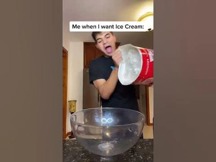 ICE CREAAAM CHOCOLATE SYRUUUUP SPRINKLEEEEES Perfect! | Fandom