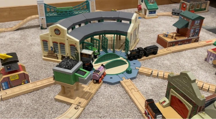 New layout video! | Fandom