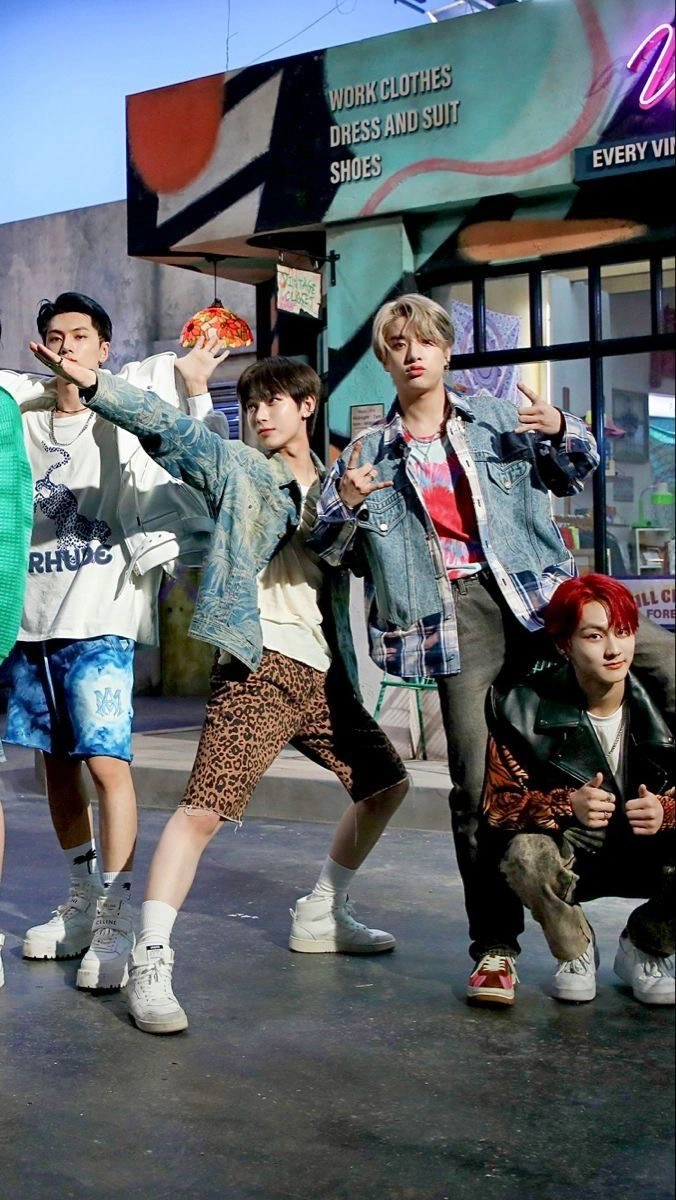 Your daily Jakey #423 (Feat. Sunoo, Jungwon, Jay and Heeseung’s arm ...