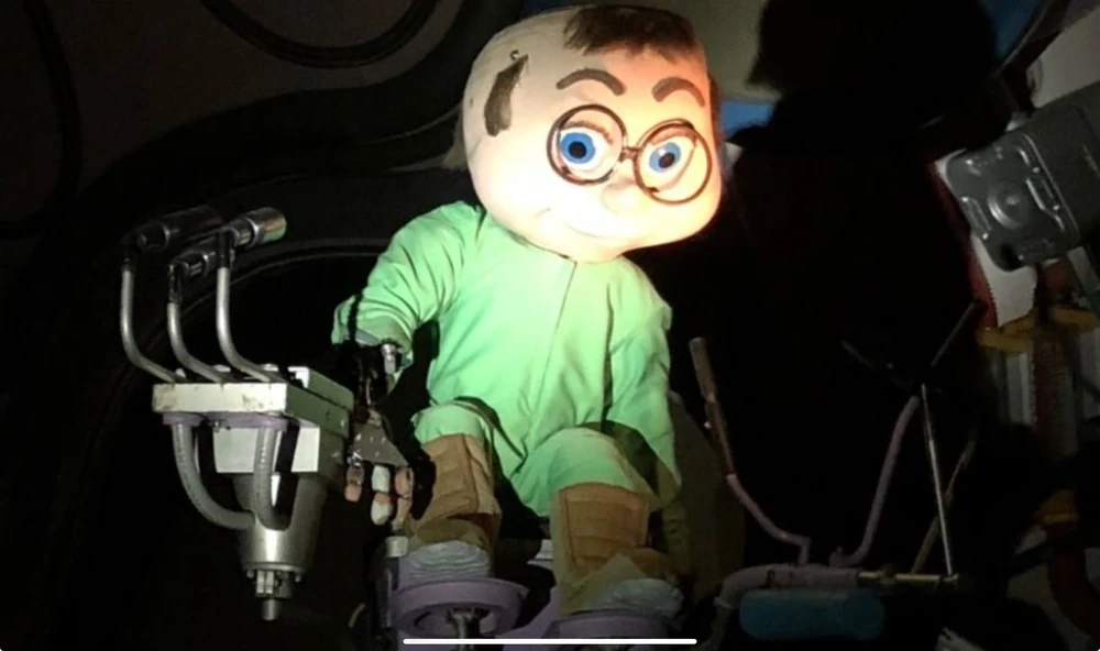 A new image was found recently of the buzzy animatronic without its ...