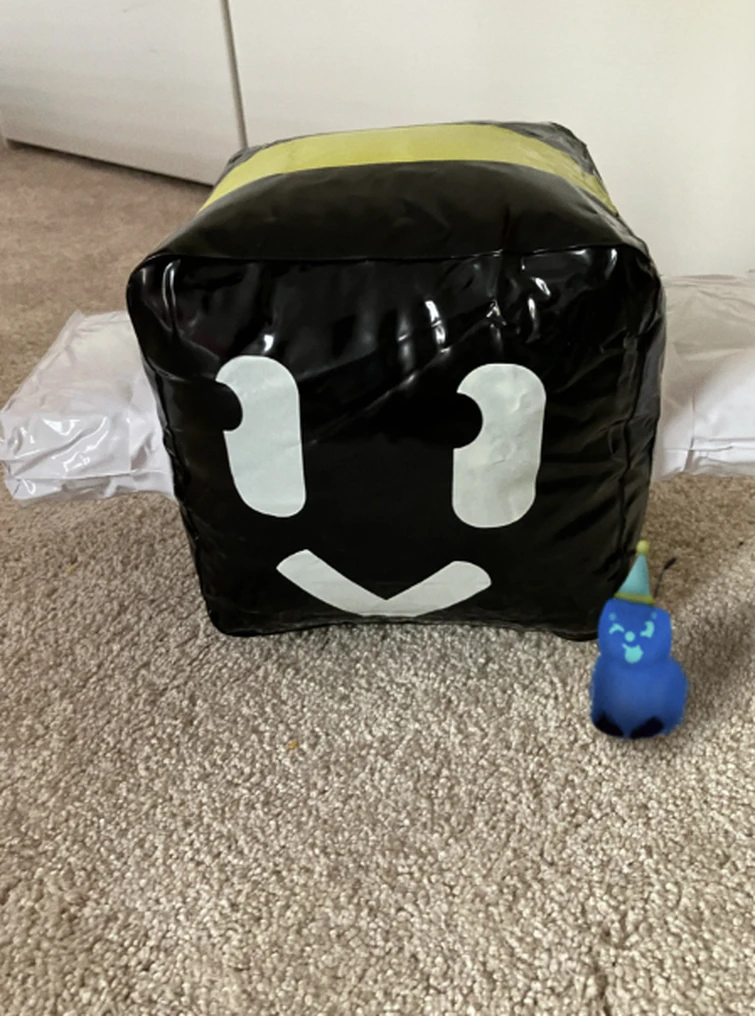 Buoyant bee | Fandom