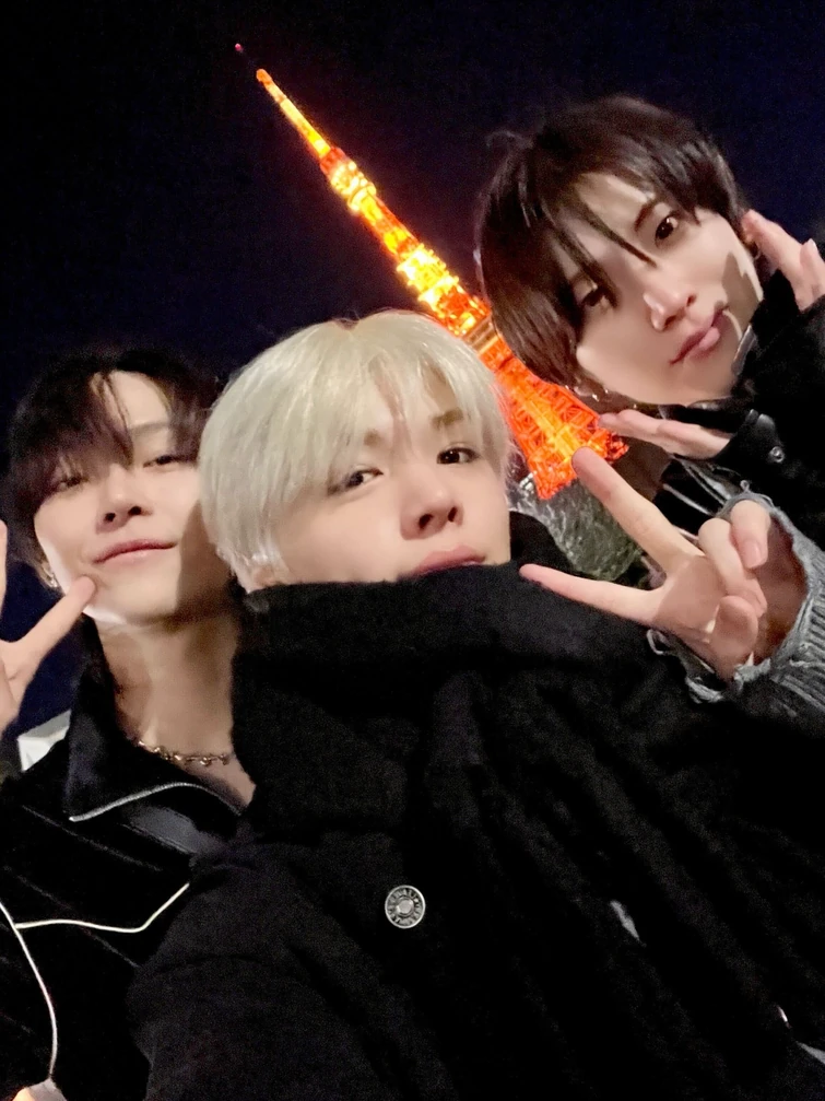 Day 879 of posting a pic of the members of &Team because they debuted!!