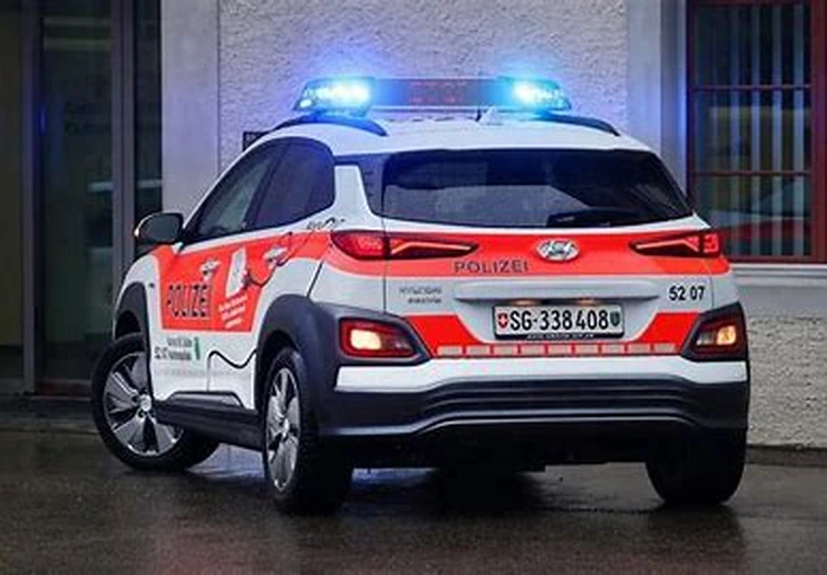 I feel like the Hyundai Kona is the best real life car to the ZPD's SUV ...