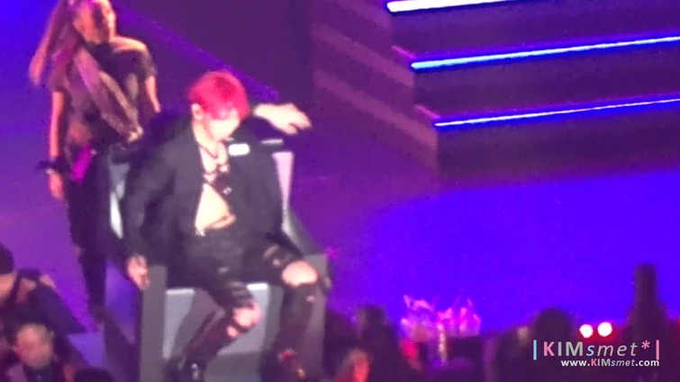 *me listening to Born to Shine-Key* | Fandom