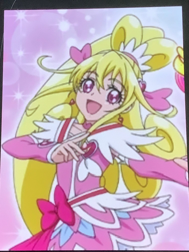 Cure heart in a pink background closeup | Fandom