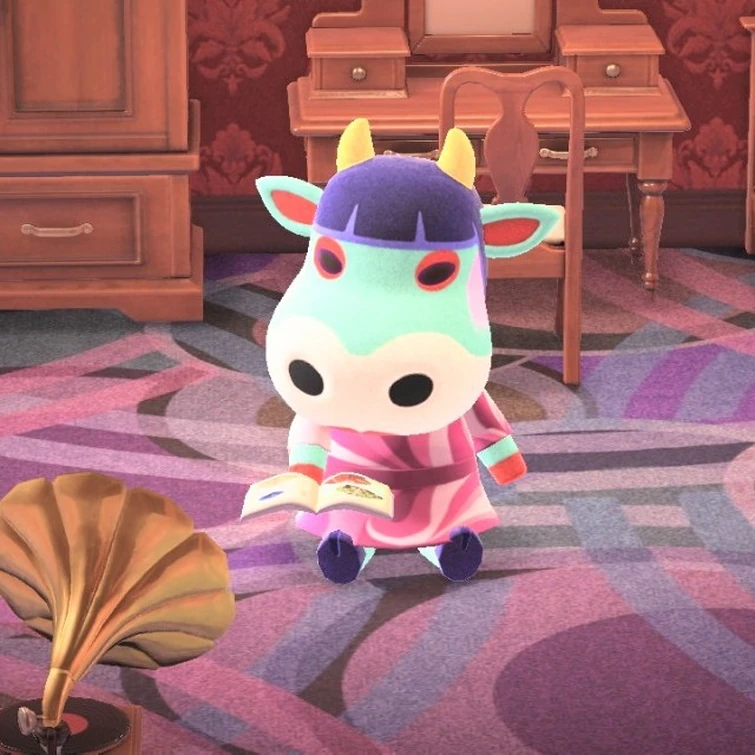 Naomi reads a book | Fandom