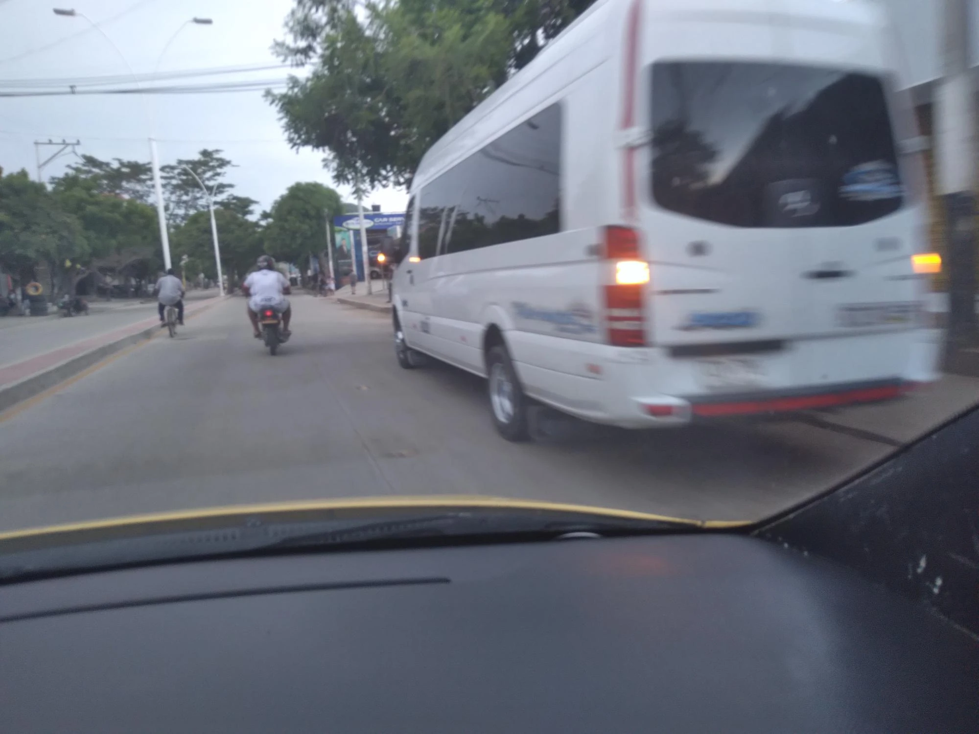 An Si-eun aero van Mercedes Benz | Fandom