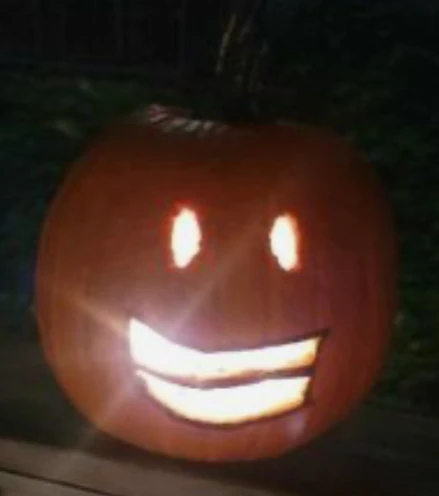 Do you guys remember when. I used to really like using the "🎃" emoji ...