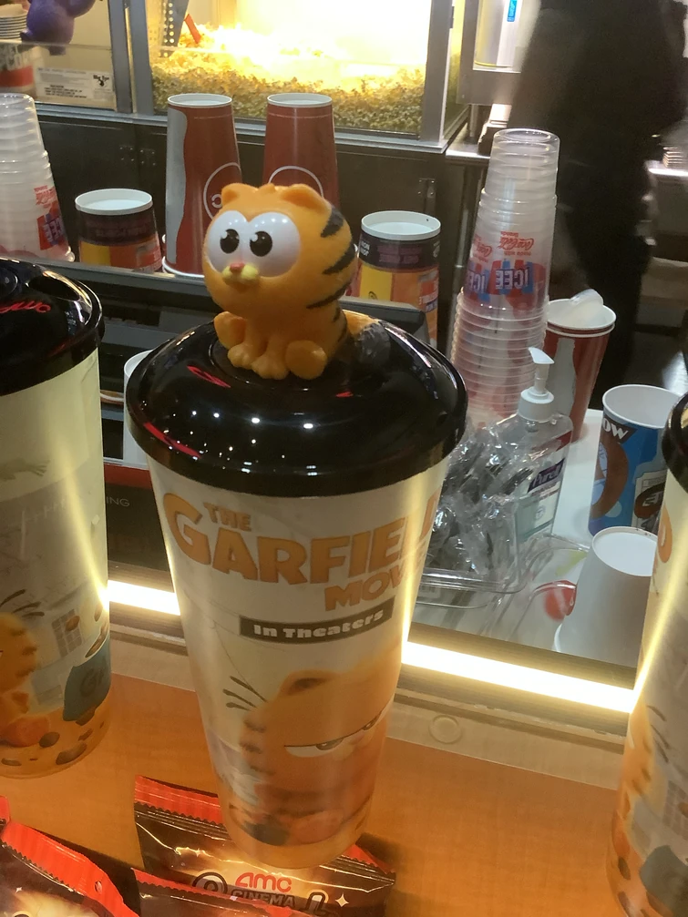Baby Garfield on a movie cup | Fandom