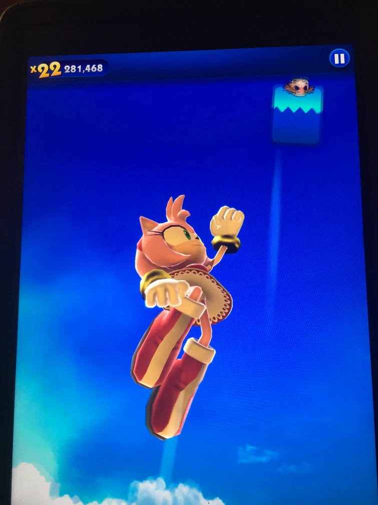 Amy rose after beating a boss in sonic dash | Fandom