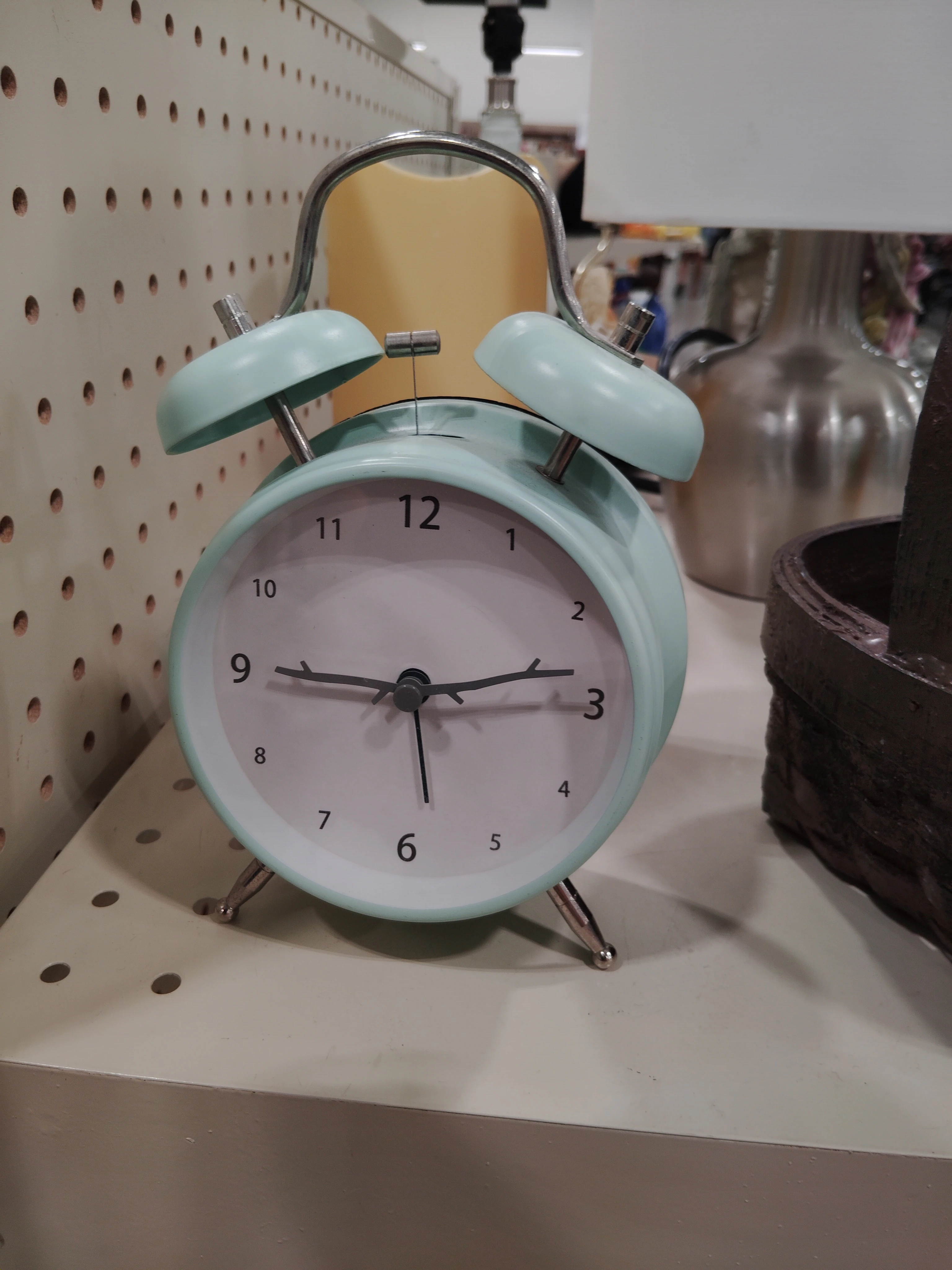 Chat, is that Clock from the hit show ITFT??? /silly /j | Fandom