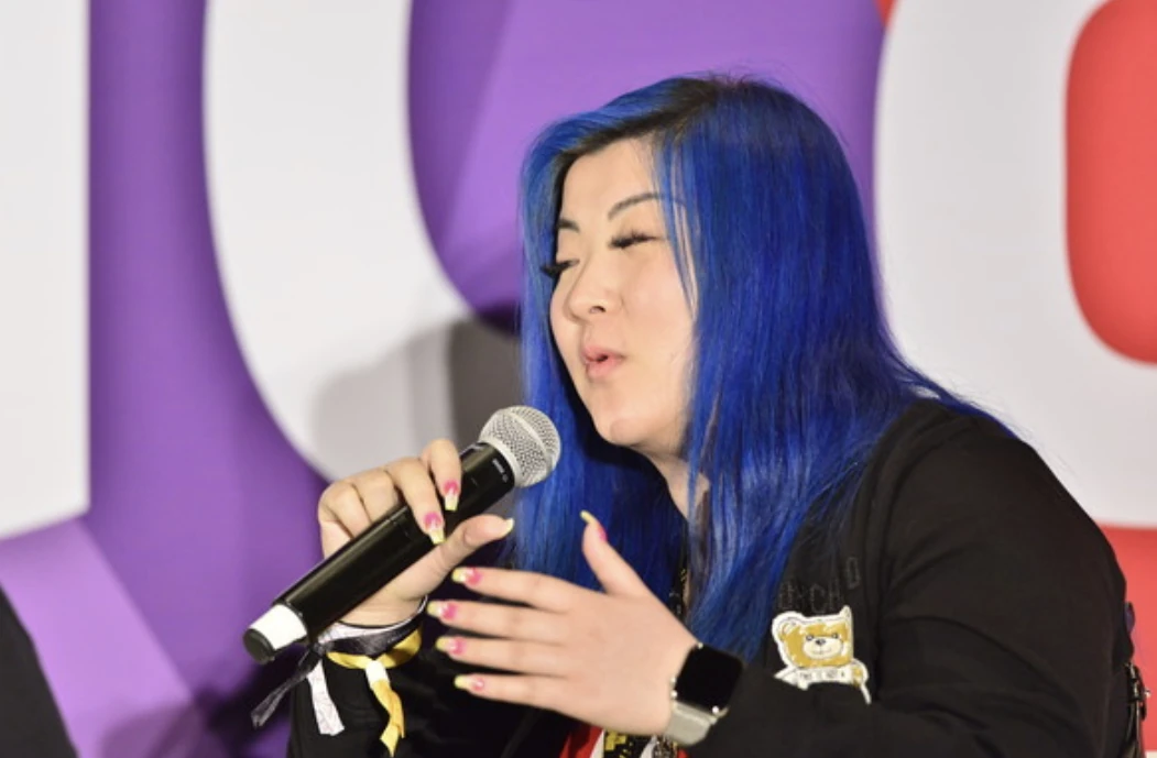 Is Kat singing a song? | Fandom