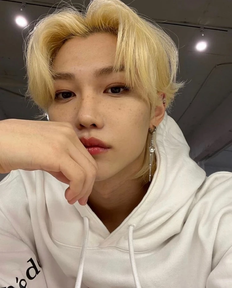 Here’s a photo of Felix and his sisters that I found :) | Fandom