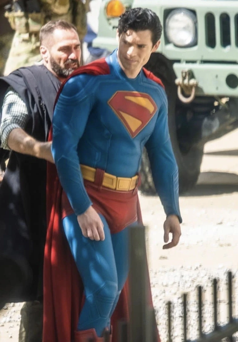 NEW SET PHOTOS OF SUPERMAN AND MISTER TERRIFIC IN JAMES GUNN’S SUPERMAN ...