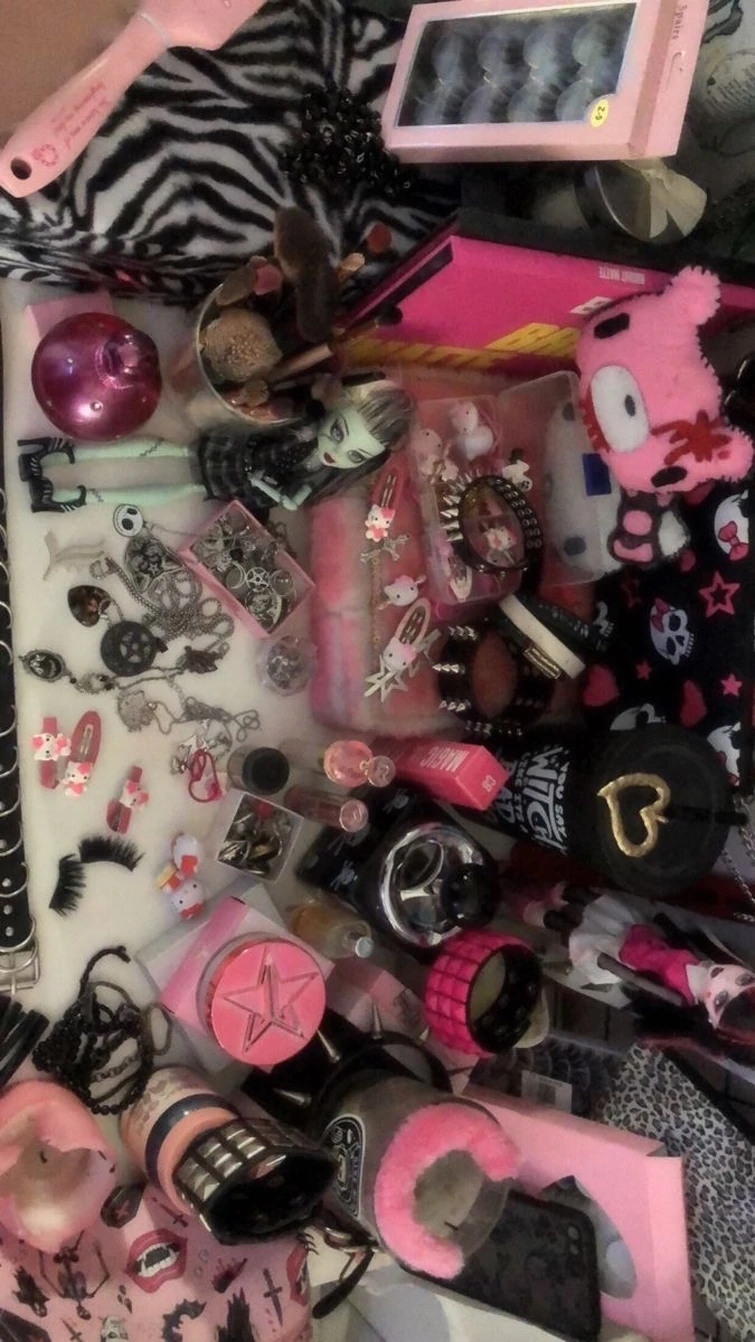 Is McScene(Scene x McBling) a thing? | Fandom