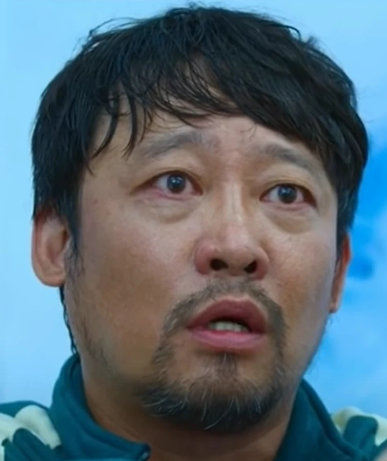 Does anyone know if the guard No Sang-hun stuck the needle in was ...