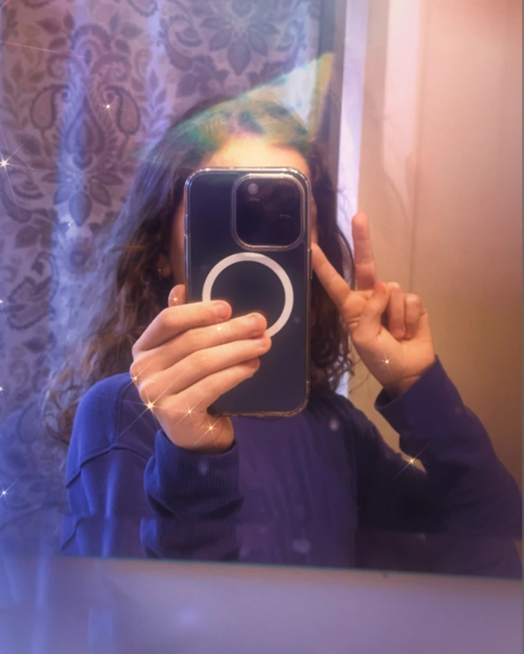 I tried to do that one “Phone covering face mirror” trend aesthetic ...