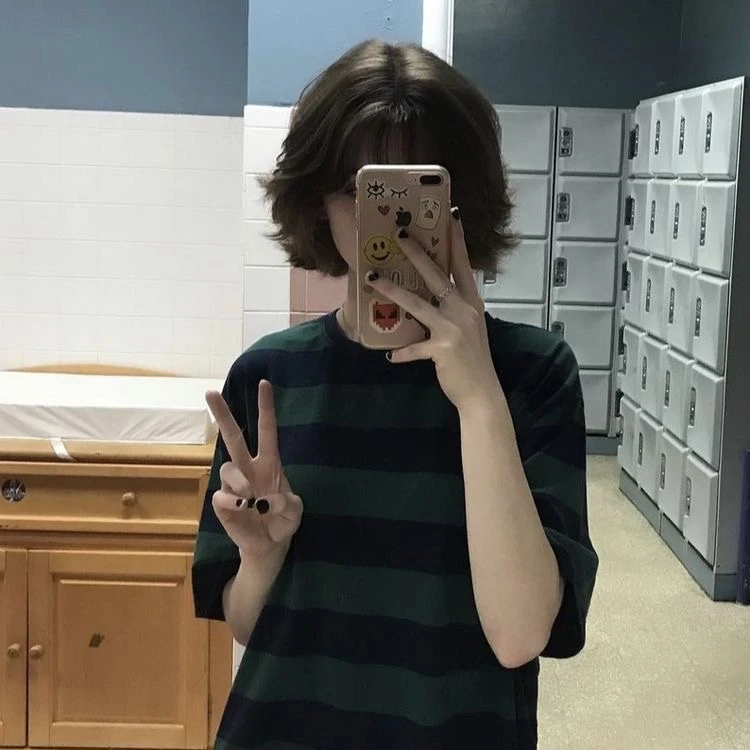 alright my giggity gamers I’m getting my hair cut today which style ...