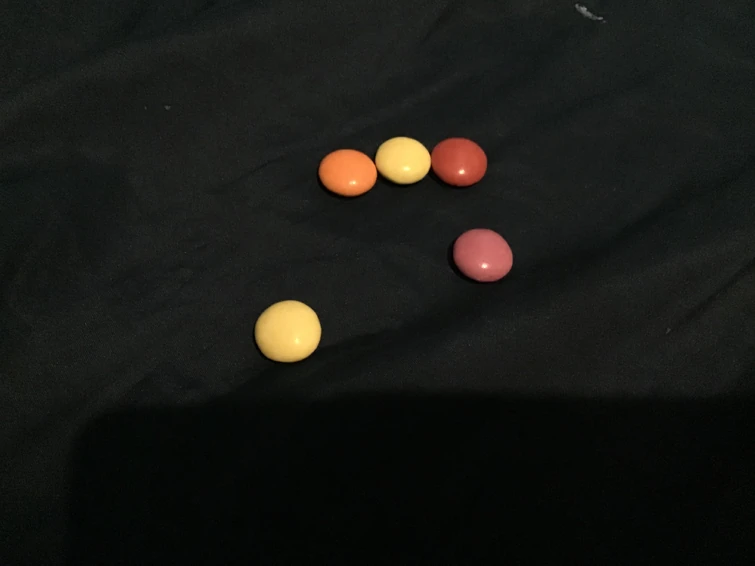 im eating smarties | Fandom