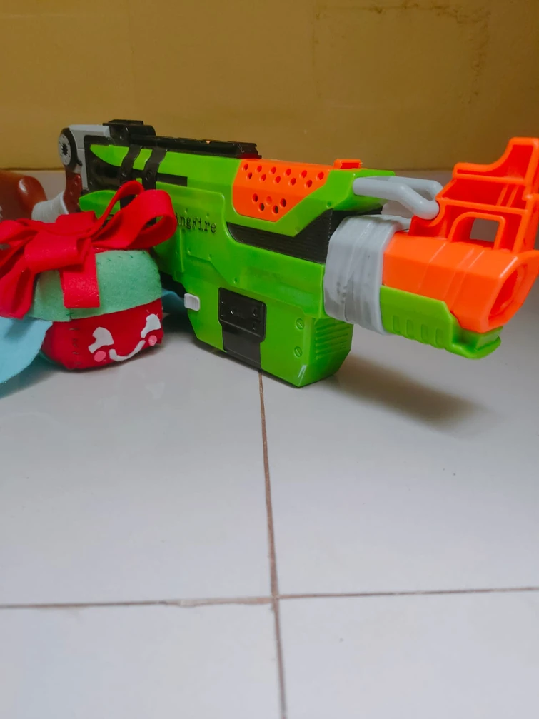 Festive beeeeeeeeeeee | Fandom