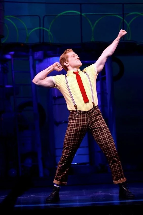 He looks like he's doing the Ifuudoudou dance | Fandom