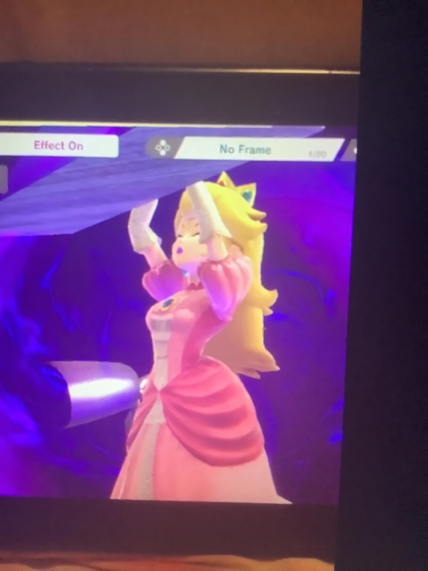Princess peach holding on | Fandom