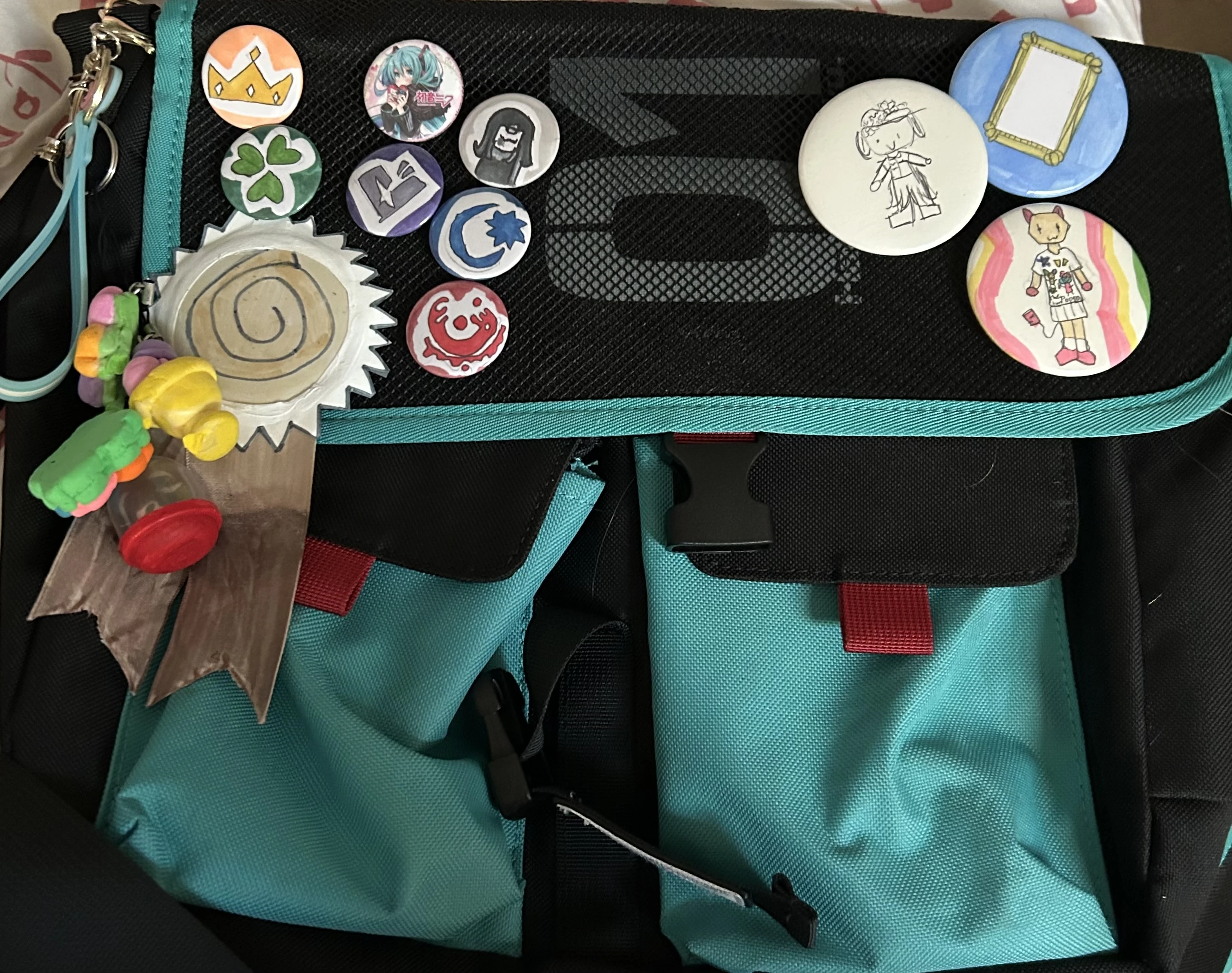 I decorated my Miku bag!! | Fandom