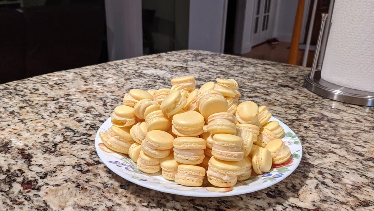 Serena & macarons | Fandom