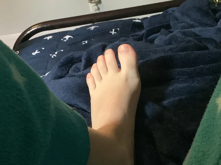 Foot reveal | Fandom