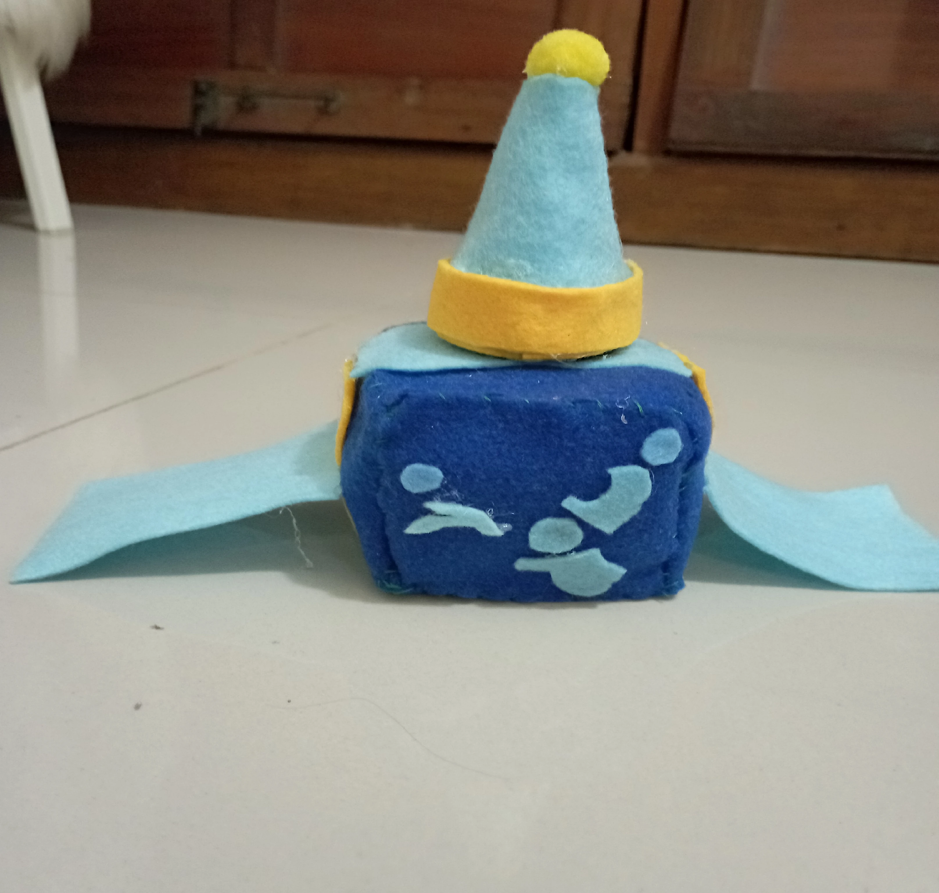 Buoyant bee plush is here | Fandom