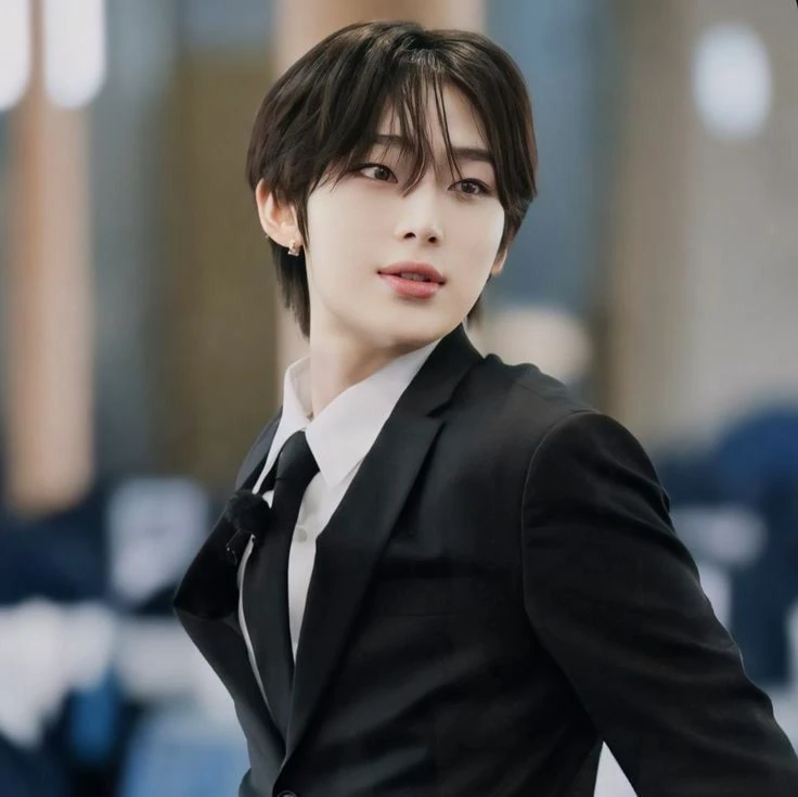 What colors would fit Sunoo? | Fandom
