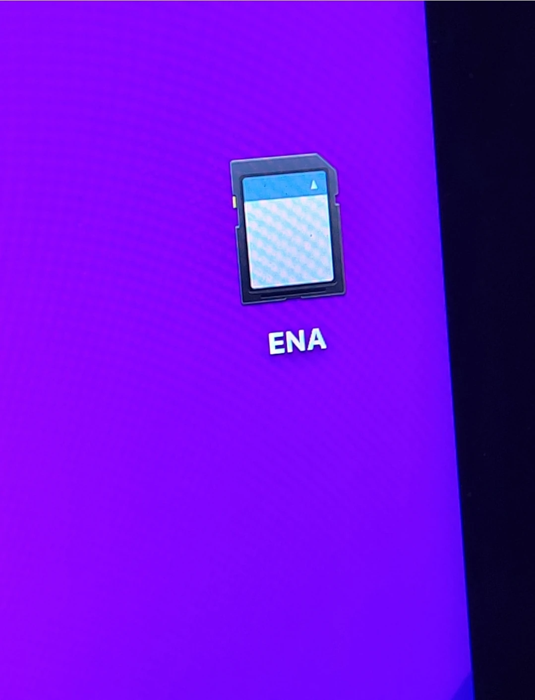 ena shinonome has become a memory card | Fandom