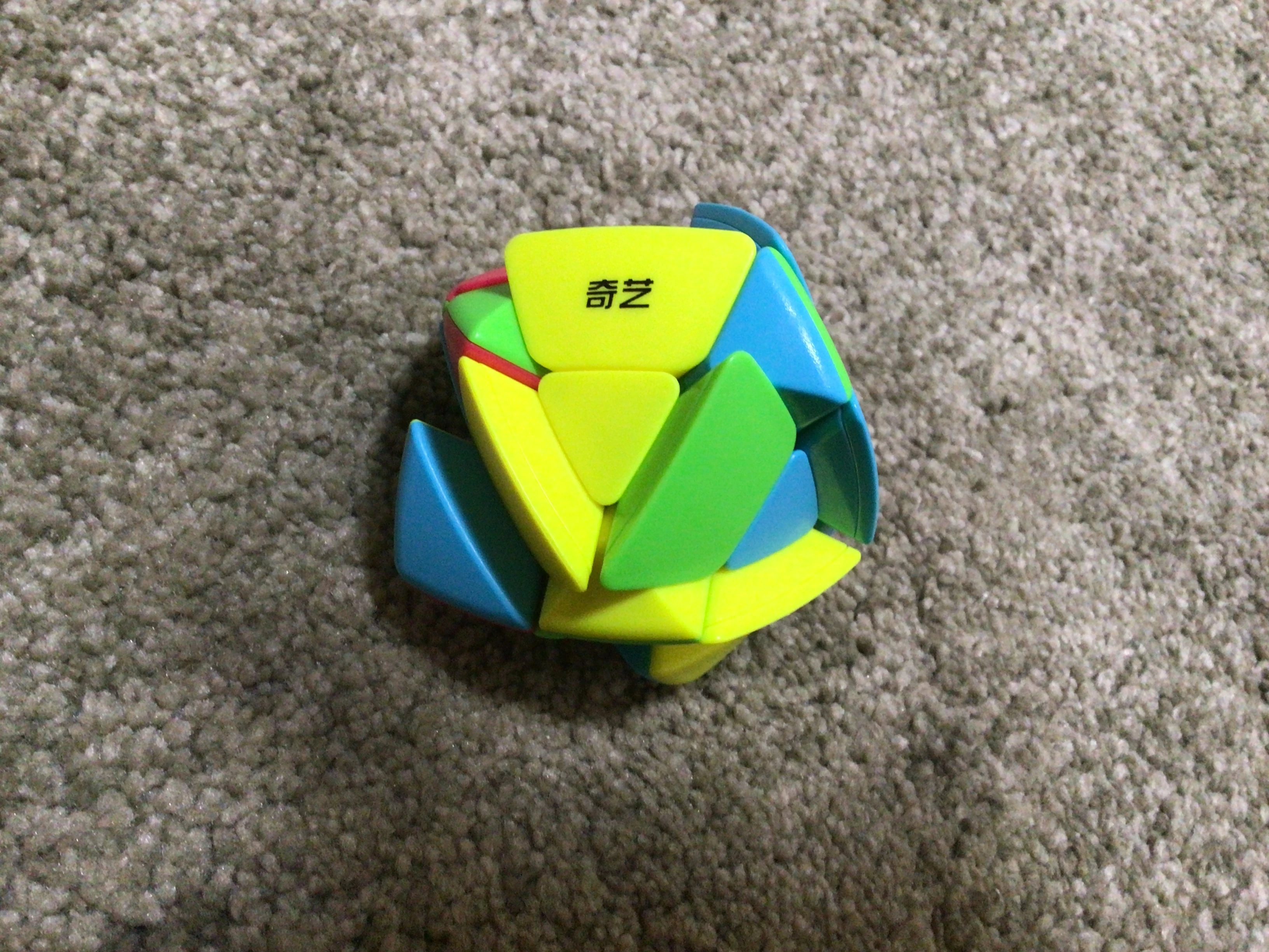 I never knew that a Rounded Pyramix was a shape shift cube | Fandom