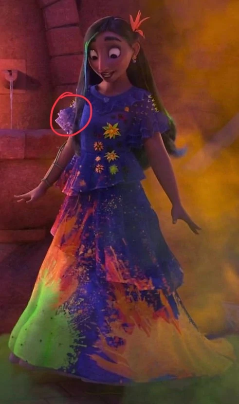 Detail in Isabela's new dress | Fandom