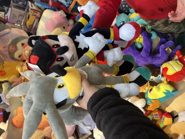 Bootleg Silver and Shadow plushies I found at the mall yesterday | Fandom