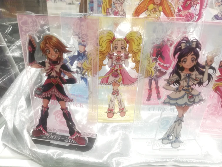 The "Hirogaru Sky! PreCure" team's 20th anniversary acrylic stands is ...